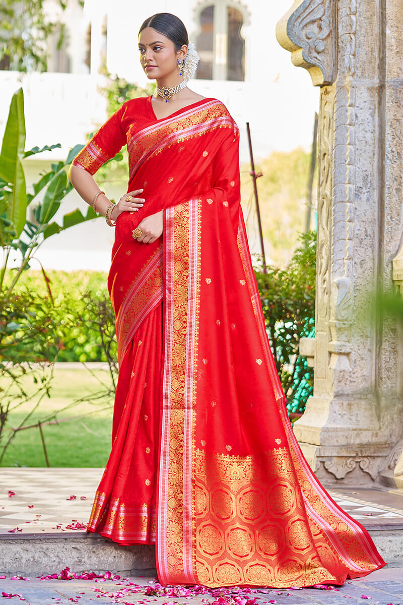 Glorious Red Kanjivaram Silk Saree With Confounding Blouse Piece – LajreeDesigner