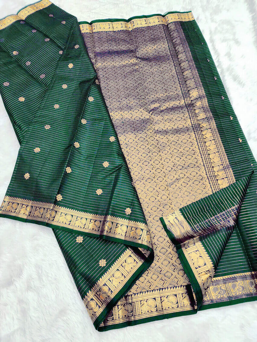 Incomparable Dark Green Soft Silk Saree With Vivacious Blouse Piece ...