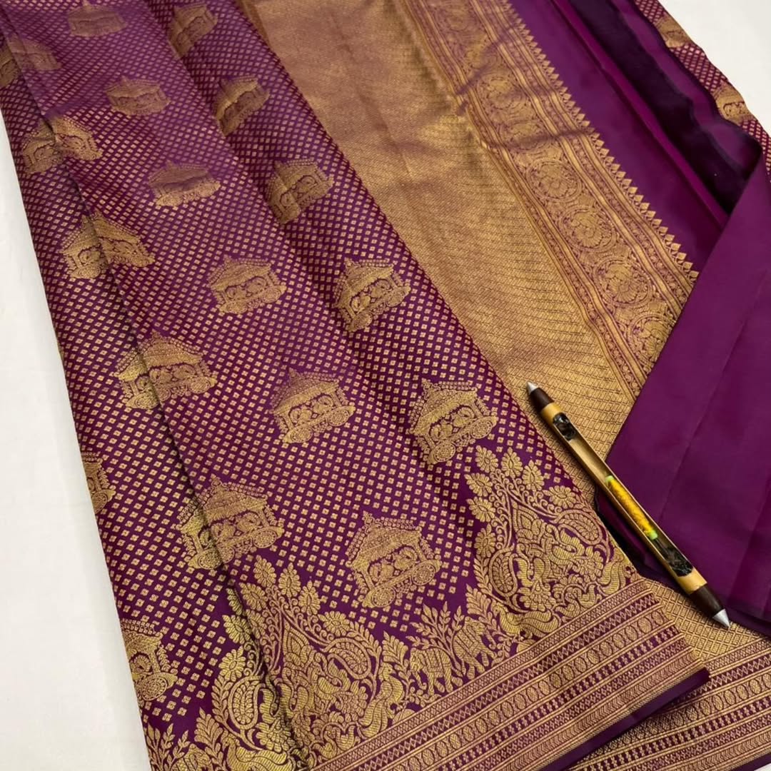 Seraphic Purple Pure Zari Weaving Banarasi Silk Saree With Adoring Blo ...