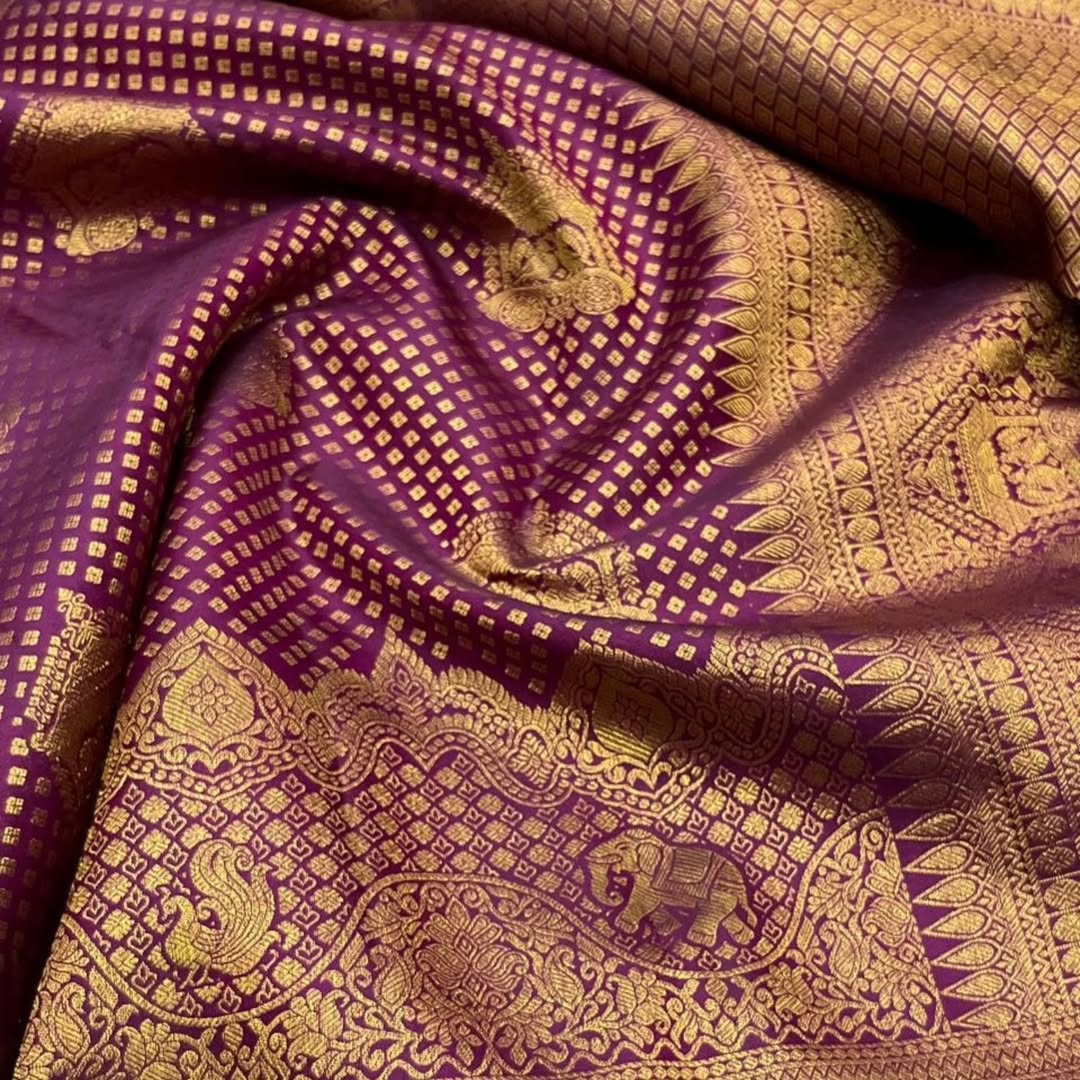 Seraphic Purple Pure Zari Weaving Banarasi Silk Saree With Adoring Blo ...