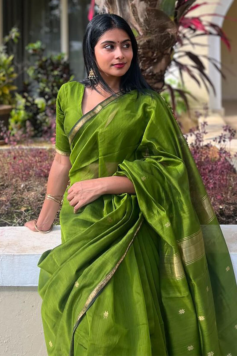 Enamoring Green Cotton Silk Saree With Snappy Blouse Piece – LajreeDesigner