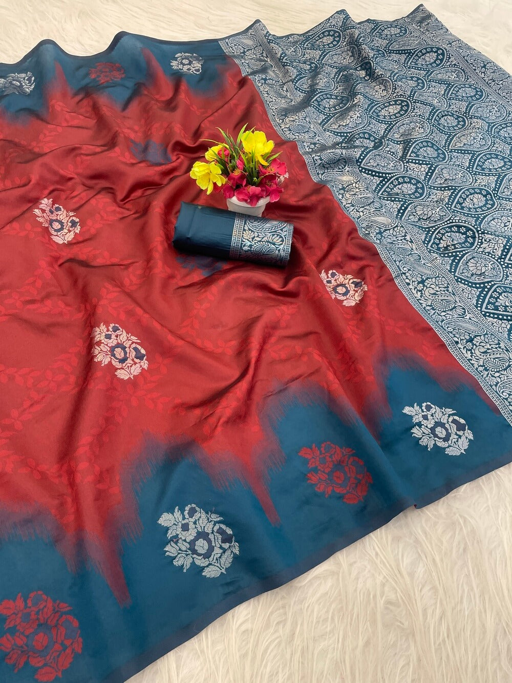 Felicitous Red Soft Silk Saree With Proficient Blouse Piece ...